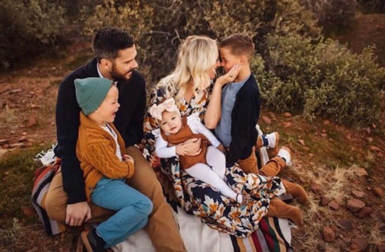 Fall Outfit Guide for Family Photos – Style & Select